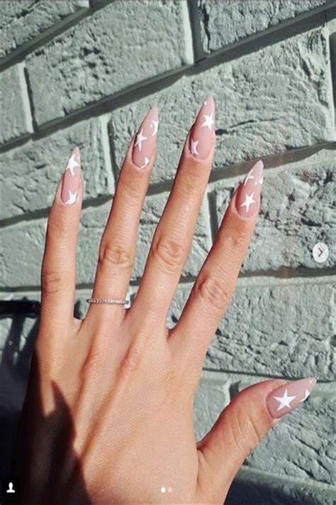 50 Festive Christmas Nails Youll Actually Want To Wear Stylish