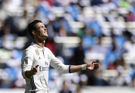 Real Madrid Superstar Cristiano Ronaldo Strips Off For Most Daring New