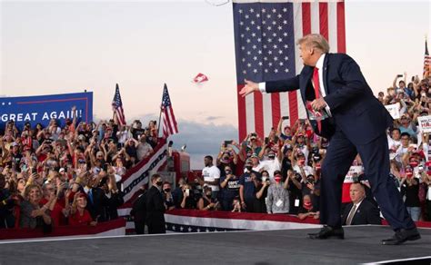 Trumps Florida Rally Attendance Sanford Crowd Size Photos