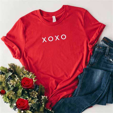 Camiseta Xoxo Camiseta Abrazos Y Besos Camiseta De San Etsy España