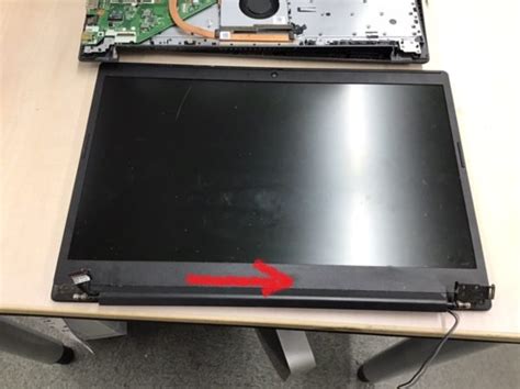 Lenovoノートパソコンの画面が暗い、映らないトラブルの液晶交換の修理事例 パソコン修理・データ復旧・設定・トラブルサポートはpc