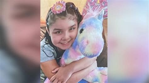 Atroz Niña De 11 Años Muere Tras Ser Torturada Por Su Padre Y Su