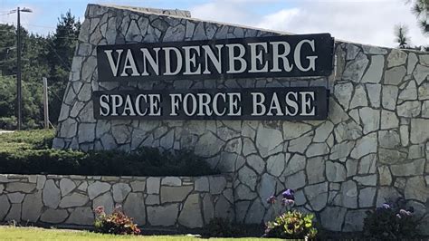 Spacex Successfully Launches Falcon 9 Rocket From Vandenberg Space