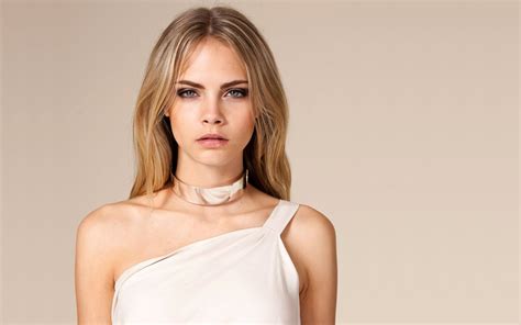 Download Blue Eyes Blonde English Actress Model Celebrity Cara