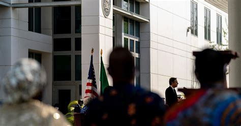 U S Orders Diplomats Families To Leave Nigerias Capital Due To
