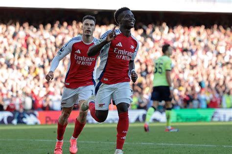 ‘hes Unbelievable Gabriel Martinelli Says Arsenal Team Mate Bukayo