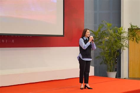 造就新时代筑梦之师 ——学校举办2022年师德讲演活动