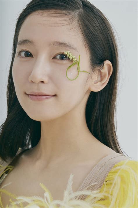 画像10 12 “スーパーボディ”で話題・青井春、たわわバスト輝くビキニ姿に モデルプレス