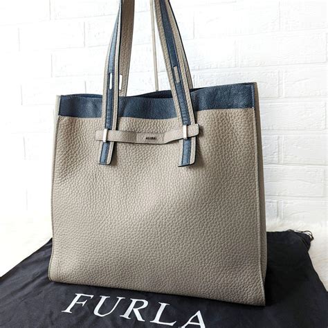 美品 Furla フルラ ジョーヴェ トートバッグ レザー A4サイズ By メルカリ
