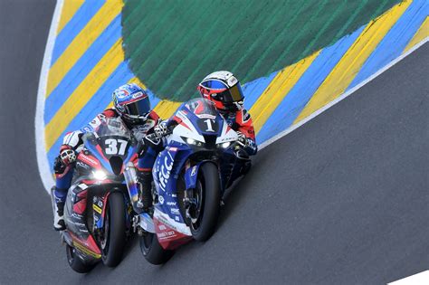 24 Heures Motos La Honda N 1 Sur Le Toit Du Mans
