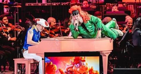 Jack Black Performs “peaches” From ‘super Mario Bros Movie Live At The