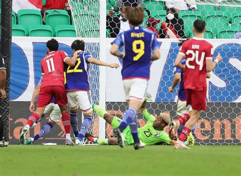 【アジア杯】sns上で差別的発言を受けたgk鈴木彩艶がフィード力発揮「エグい」など絶賛の声 日本代表 日刊スポーツ