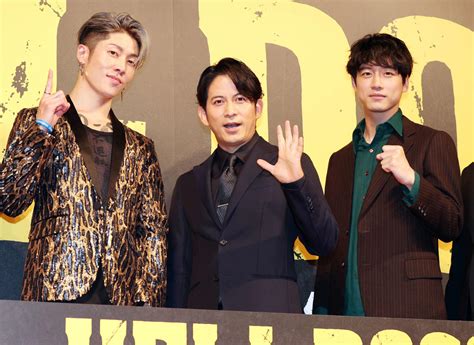 坂口健太郎は「実は一番クレイジーかもしれない」役の振り幅と対応力を岡田准一にいじられる シネマ写真ニュース 日刊スポーツ