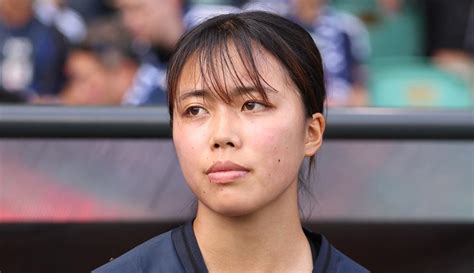 19歳谷川萌々子、顔を黄金に塗る！22試合全勝の無慈悲さでスウェーデンリーグ優勝 ｜qoly サッカーニュース