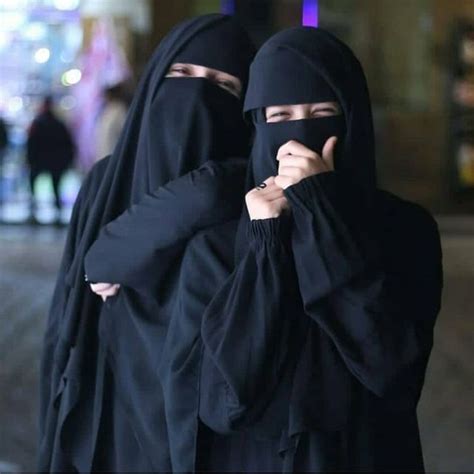 Pin By Nauvari Kashta Saree On Hijabi Queens Niqab Muslim Fashion