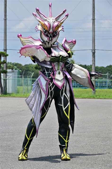 Vシネクスト『仮面ライダーギーツ』クイーンジャマトをめぐる3人 7order萩谷慧悟、松永有紗、碓井将大がゲスト出演 ムービーコア