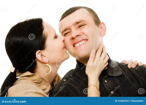 Un Femme Embrasse Un Homme Photo Stock Image Du Fixation 25466524