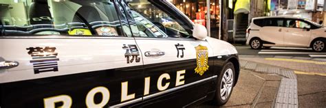 「床と壁にたくさんの血が…」母親がハンマーで義父を殺害後、飛び降り自殺…18歳の息子が自宅で目撃した“凄惨な光景” 文春オンライン