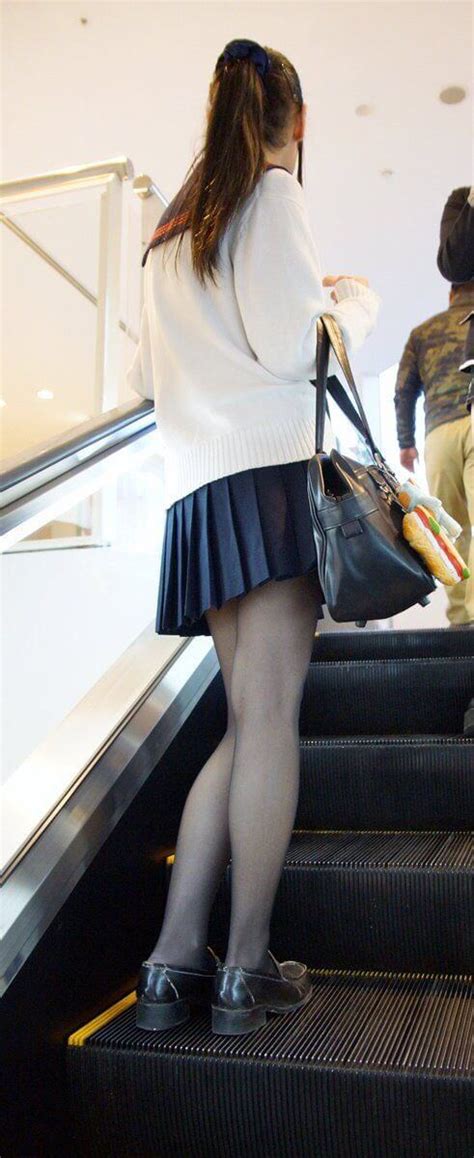 【画像】黒タイツjkに足コキされてぶちまけたくなる街撮り写真 Jkちゃんねる 女子高生画像サイト
