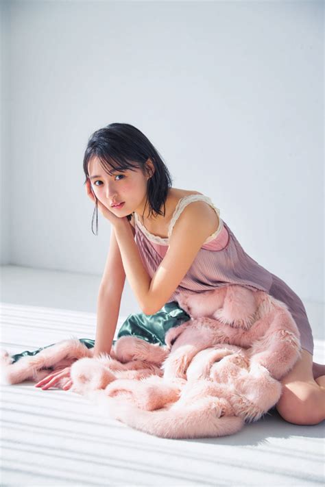 （写真）乃木坂46・遠藤さくら19歳、清楚なワンピなど初々しいグラビア エンタメ ニュース ｜クランクイン！