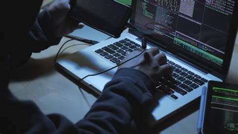 vidéos et rushes de darknet getty images