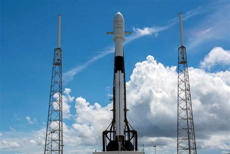 Watch Spacex Launch A Falcon 9 Rocket Packed With Starlink Satellites