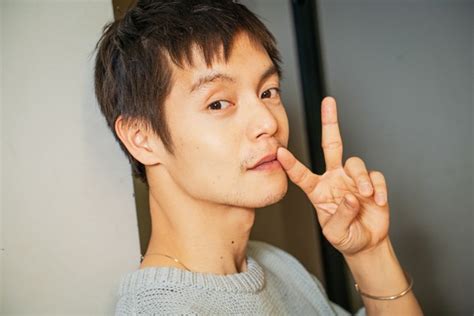 俳優・窪田正孝さんインタビュー 「時間は有限。だからこそ今、目の前にある楽しいものに全力で飛びつきたい」│ タウンワークマガジン