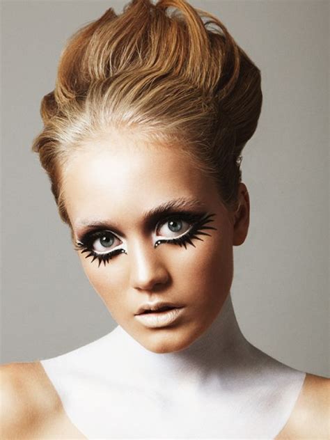Discover The Best Vintage Makeup Ideas