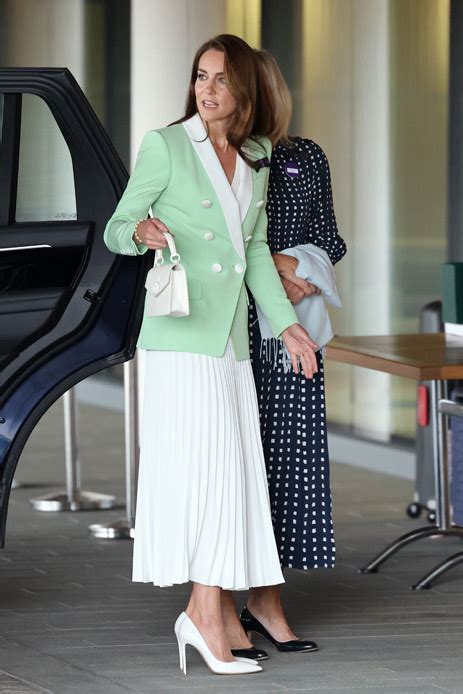 Kate Middleton A Wimbledon Giacca Discutibile E Confidenze A Federer
