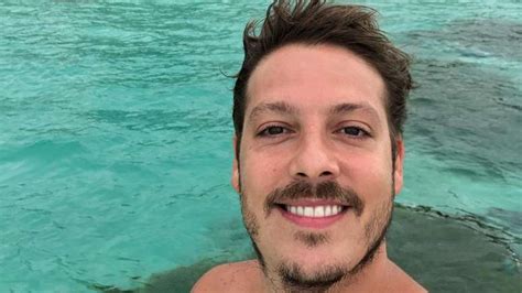 Fábio Porchat Assume Namoro Com Atriz Famosa Ao Publicar Primeiro