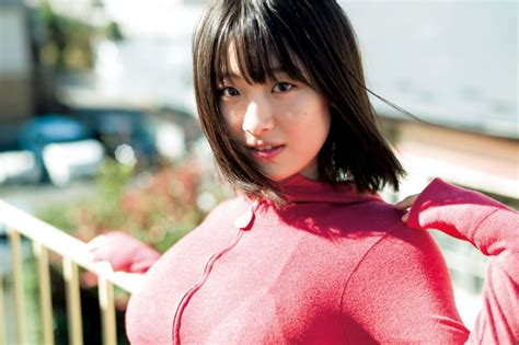 Gカップ大型新人・大間乃トーコ、初グラビアで逸材ぶり発揮！95センチバストを惜しげもなく披露 マガジンサミット