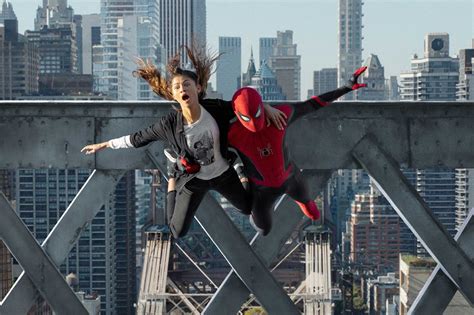 『スパイダーマン：ノー・ウェイ・ホーム』は映画なのか？ 集英社新書プラス