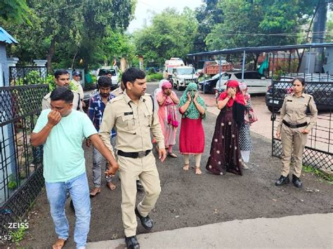 Mp Indore Sex Racket Busted Police Arrested West Bengal Women खजराना