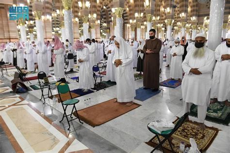 إقامة أول صلاة تراويح في أول ليلة لشهر رمضان المبارك بالمسجد النبوي