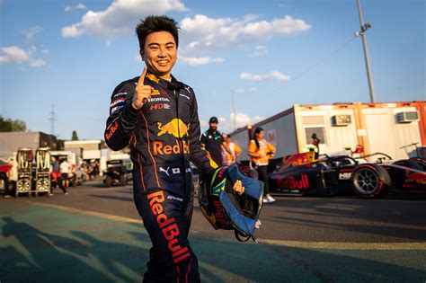 レッドブルf1育成の岩佐歩夢、第10戦でf2初ポールポジション獲得 【 F1 Gate Com