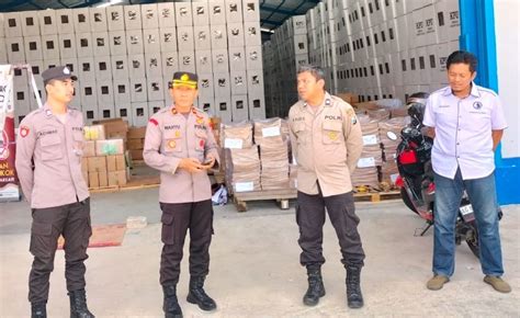 Polres Tulungagung Siagakan Personel Pengamanan Gudang Kpu Dan Proses