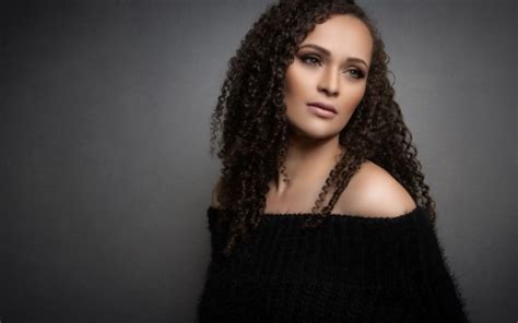 Black Curly Hair Girl Model Women Dark Grey Background Pose