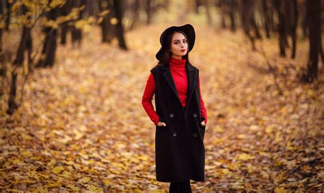 Depth Of Field Girl Woman Brunette Model Lipstick Wallpaper