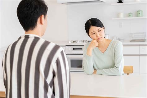 仲直りしたいのに意地を張ったことがある？ お互いに折れない夫婦も – Sirabee