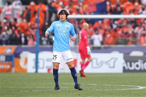 【j2序盤の「明暗」】中村俊輔「開幕4連勝」横浜fcの決勝点をアシスト！絶妙ckに飛び込んだ小川航基が発した“絶対信頼”の言葉「この試合で一番
