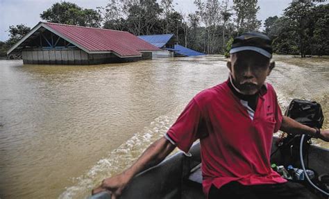 Flooding In 4 Malaysian States Worsens With Johor Still Worst Hit