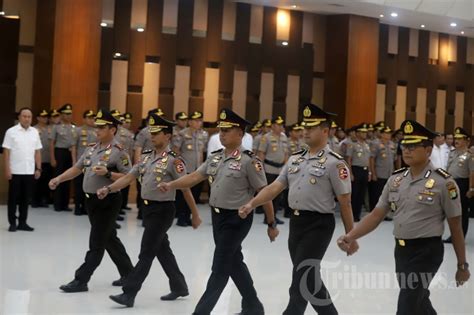 Upacara Kenaikan Pangkat Polri Foto 8 1827625