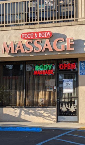 Lucky Foot And Body Spa Contacts Location And Reviews Zarimassage