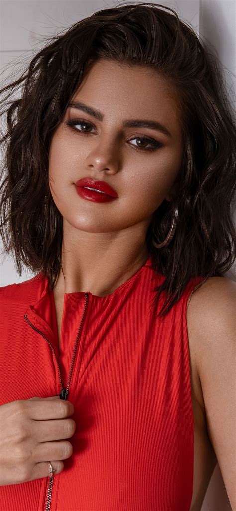 1242x2688 4k Selena Gomez Krah 2019 Iphone Xs Max Hd 4k Wallpapers