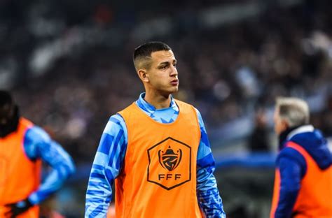 Mercato Om Visite Médicale En Cours Pour Une Pépite De Marseille