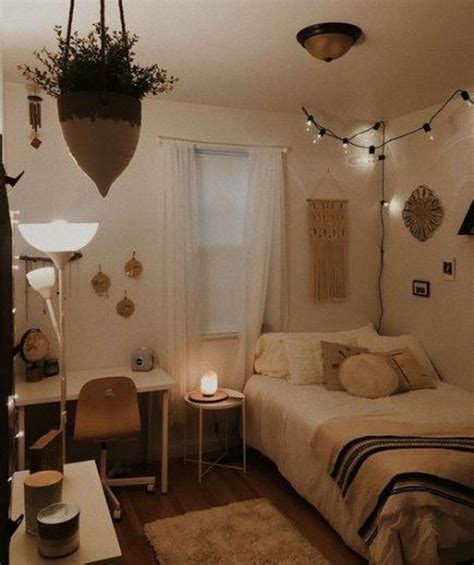 32 Fabulous Small Apartment Bedroom Design Ideas Homyhomee