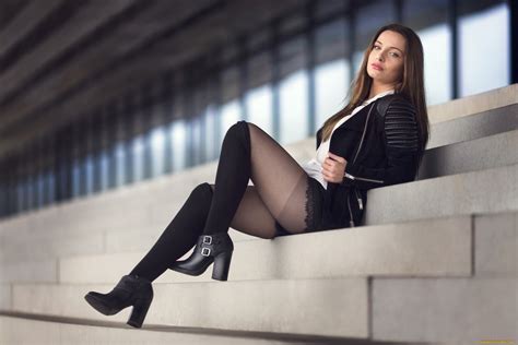 High Heels Und Strumpfhose 1920x1280 Wallpaper