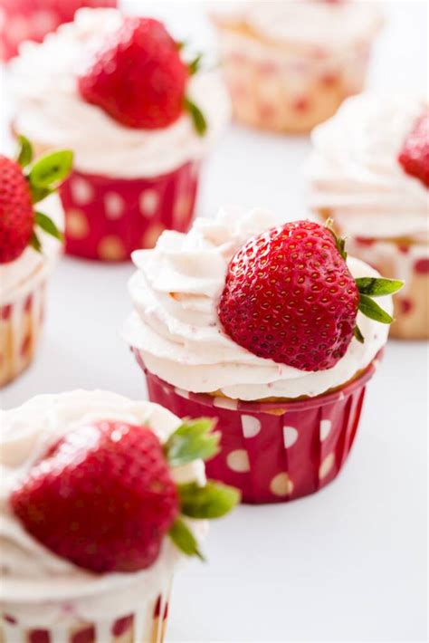 Vanilla Cupcakes With Strawberry Whipped Cream Frosting Cupcake Project