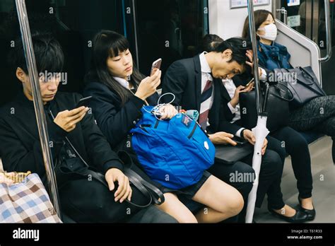 Tren Del Metro De Tokio Fotografías E Imágenes De Alta Resolución Alamy