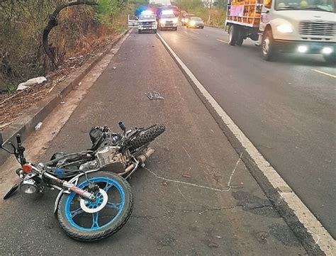 Motociclista Muerto Y Mujer Lesionada En Accidente Prensa Gráfica